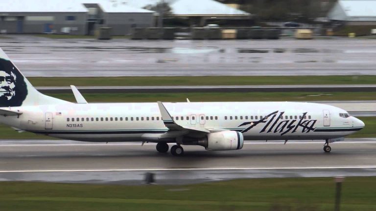 Alaska Airlines Fleet Boeing 737-900 Details and Pictures