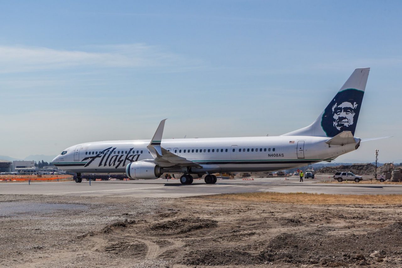 Alaska Airlines Fleet Boeing 737-900 Details and Pictures