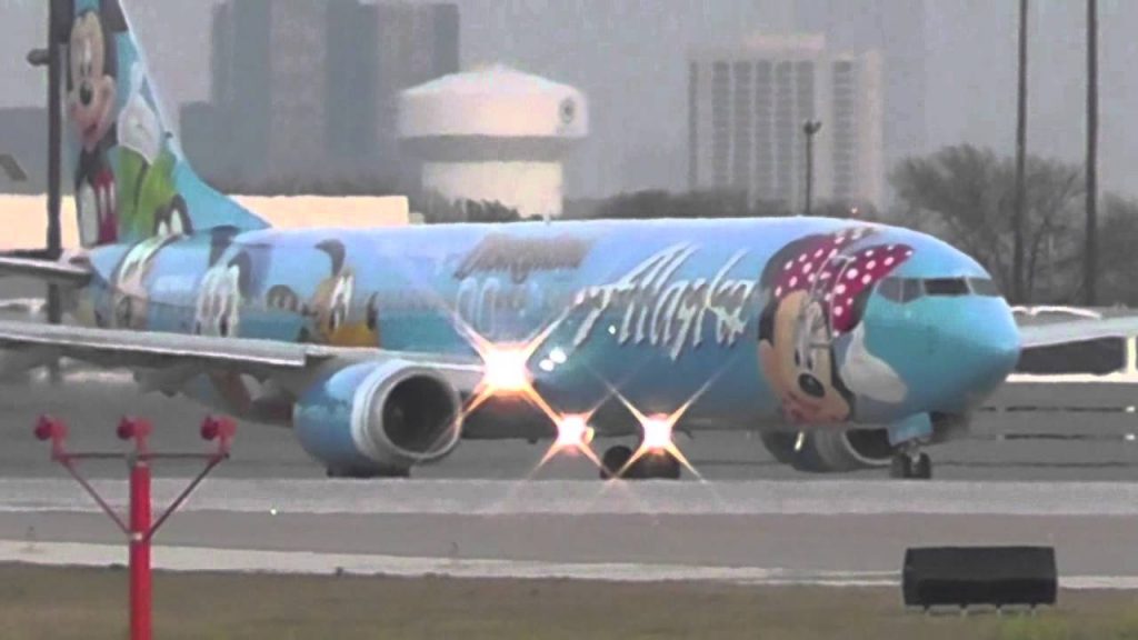 Alaska Airlines Disney Jet "Spirit of Disneyland II" Boeing 737-900