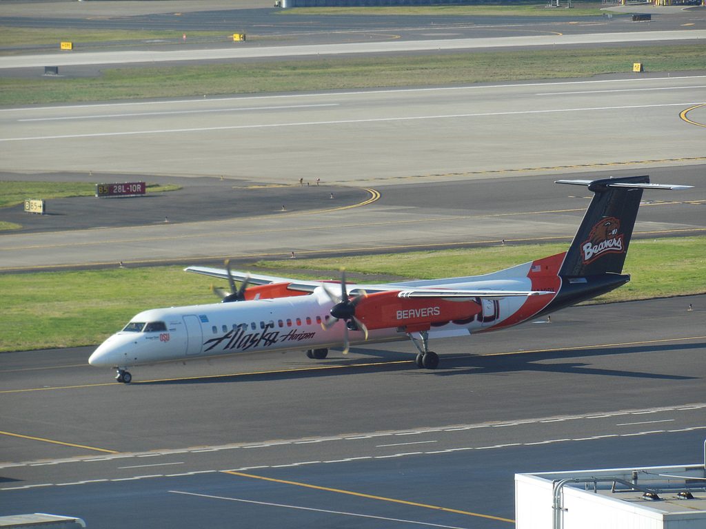 Alaska Airlines Bombardier Dash 8-Q400 Oregon State University Beavers ...