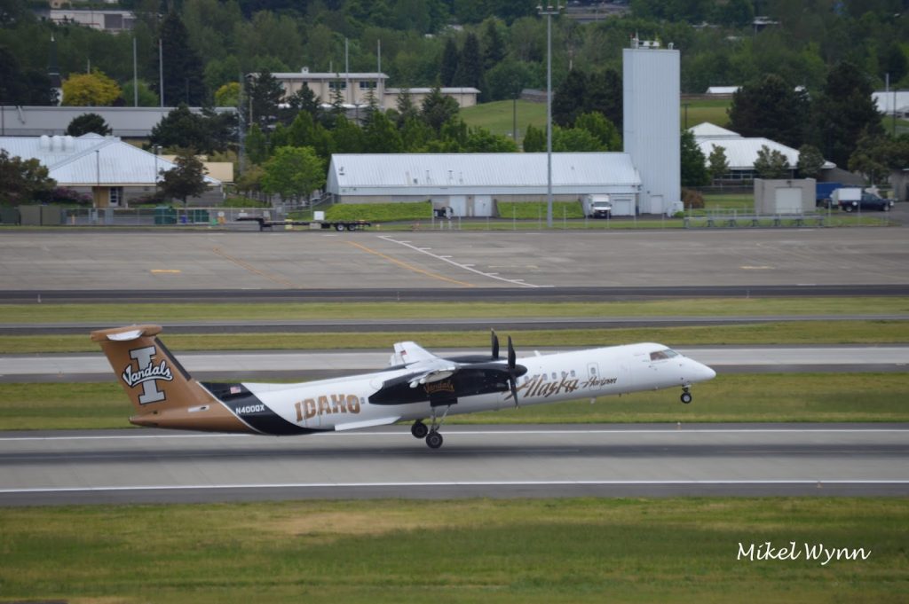 Alaska Airlines Bombardier Dash 8-Q400 University of Idaho Vandals Livery