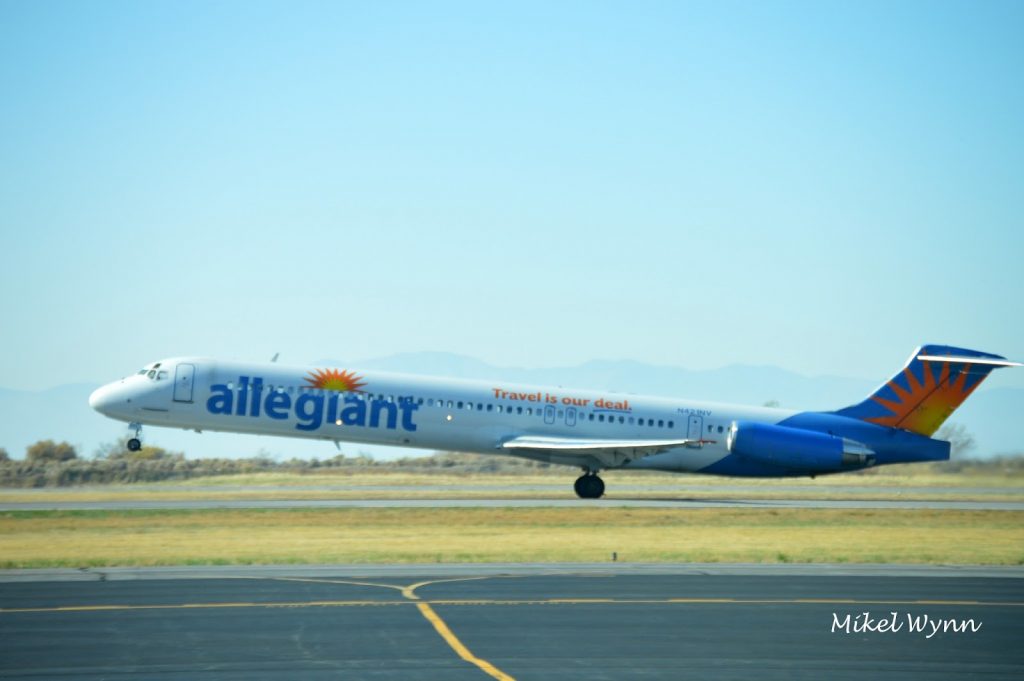 Allegiant Air Fleet McDonnell Douglas MD-83 Aircraft Details and Pictures