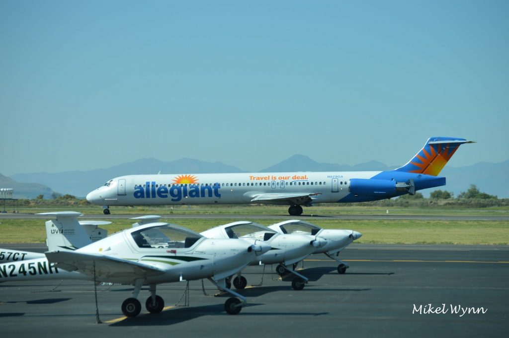 Allegiant Air Fleet McDonnell Douglas MD-83 Aircraft Details and Pictures