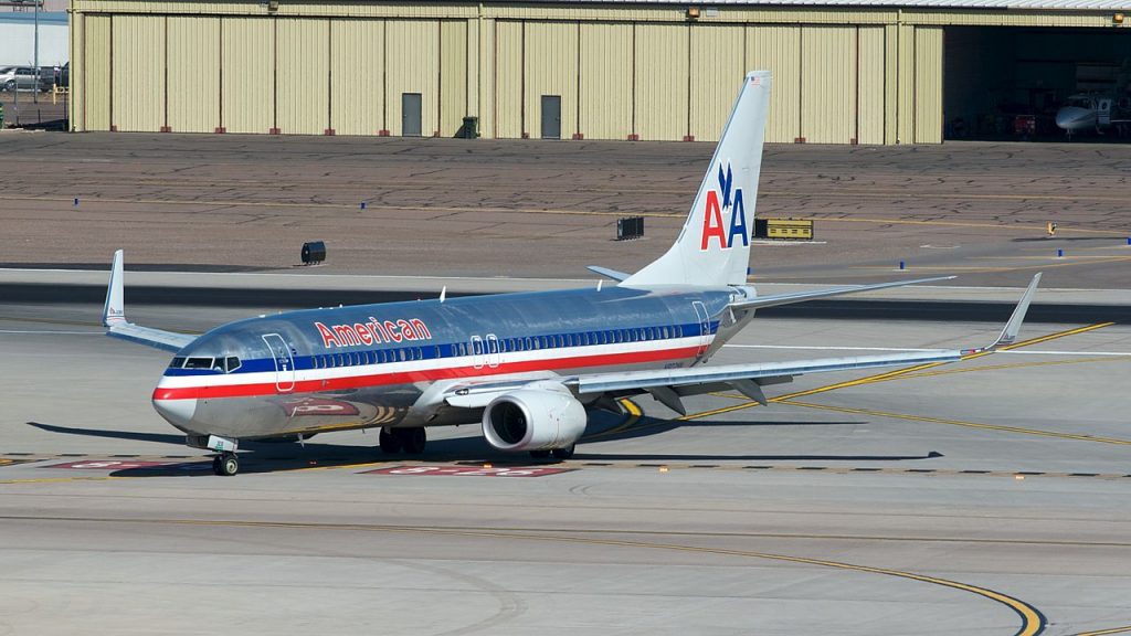 American Airlines Fleet Boeing 737-800 Details and Pictures