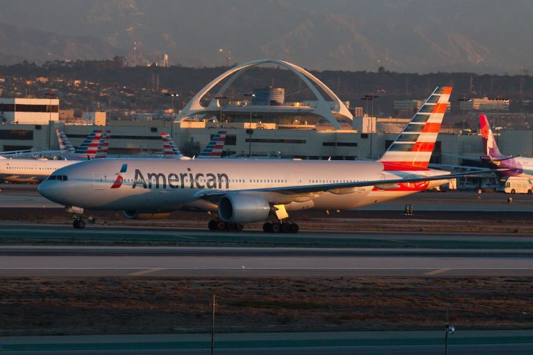 American Airlines Fleet Boeing 777-200/ER Details and Pictures
