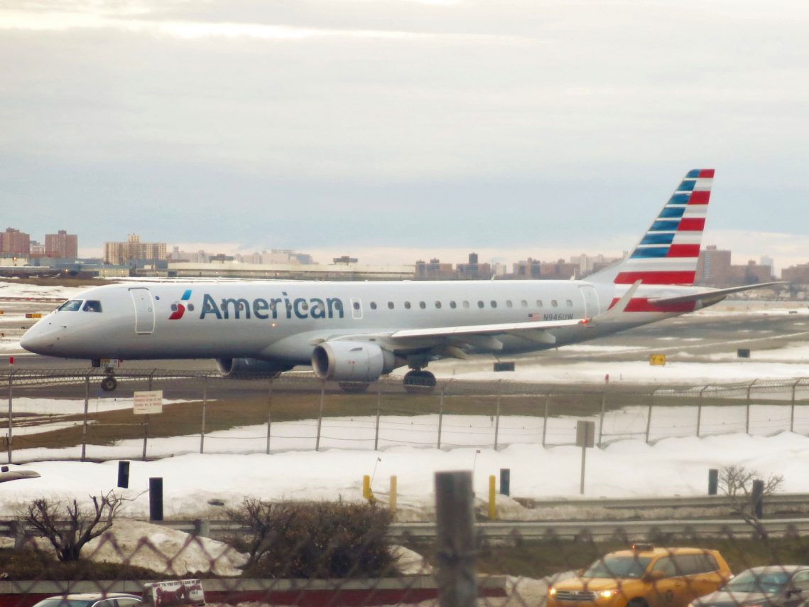 American Airlines Fleet Embraer E190 Details and Pictures