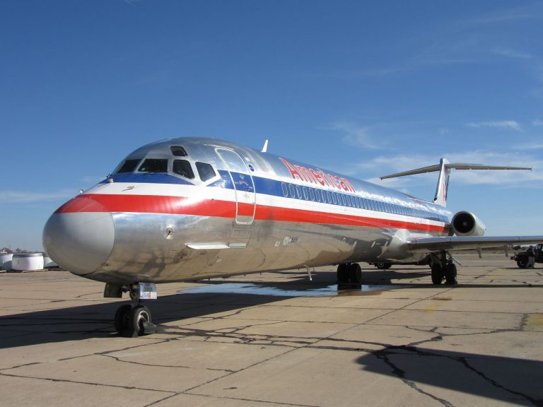 American Airlines Fleet McDonnell Douglas MD-80 Details and Pictures