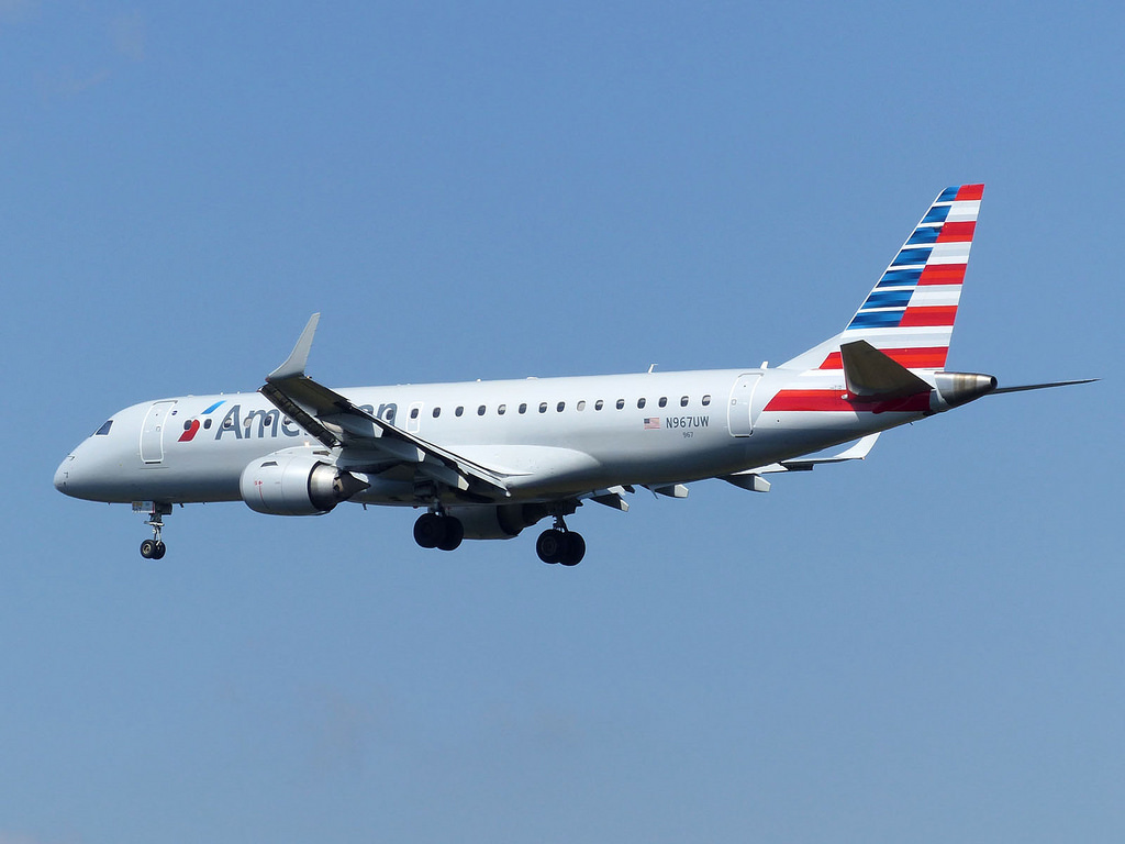 American Airlines Fleet Embraer E190 Details and Pictures