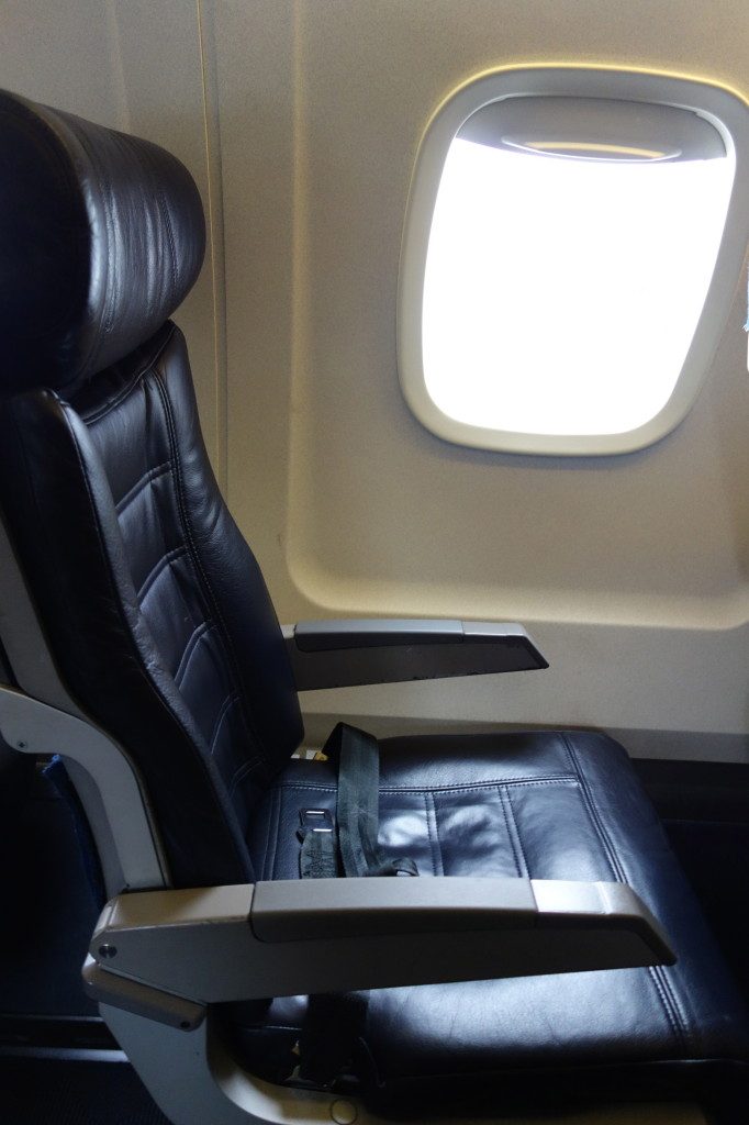 American Airlines Fleet Embraer ERJ-140 Details and Pictures