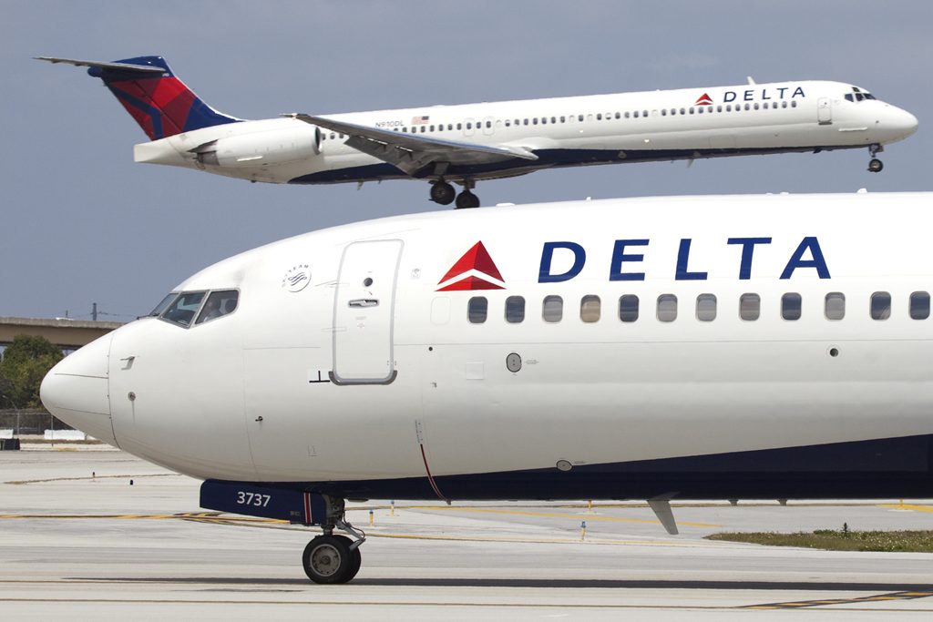 Delta Air Lines Fleet Boeing 737-800 Details and Pictures