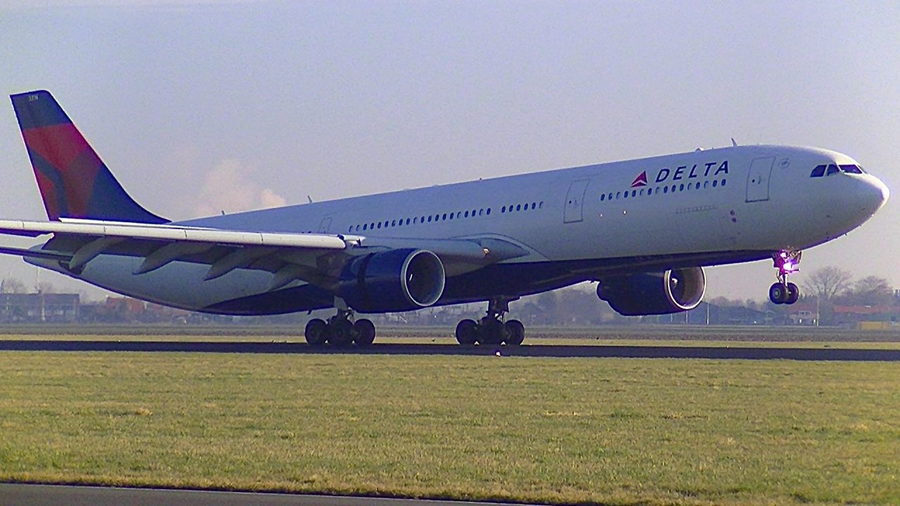 Delta Air Lines Fleet Airbus A330-300 Details and Pictures