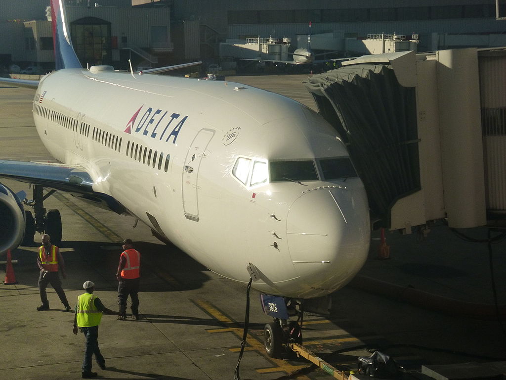 Delta Air Lines Fleet Boeing 737-900ER Details and Pictures