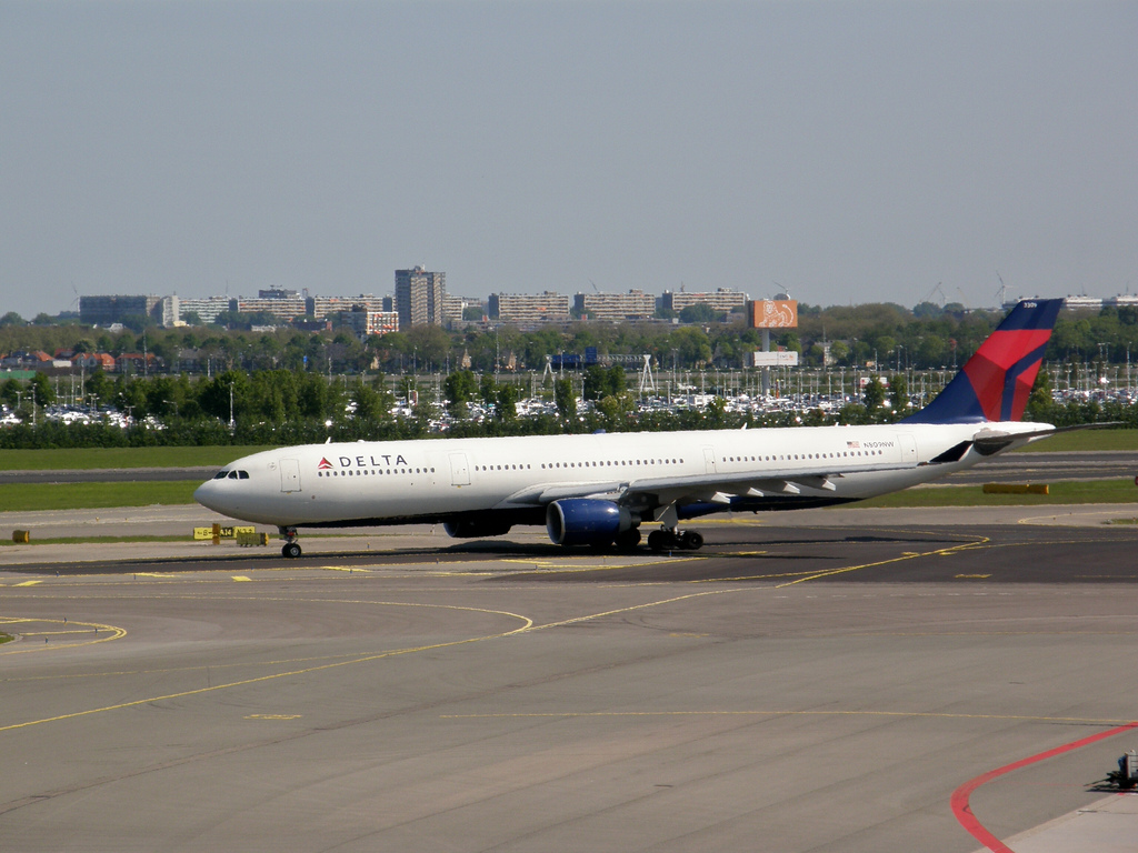 Delta Air Lines Fleet Airbus A330-300 Details and Pictures