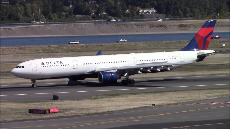 Delta Air Lines Fleet Airbus A330-300 Details and Pictures