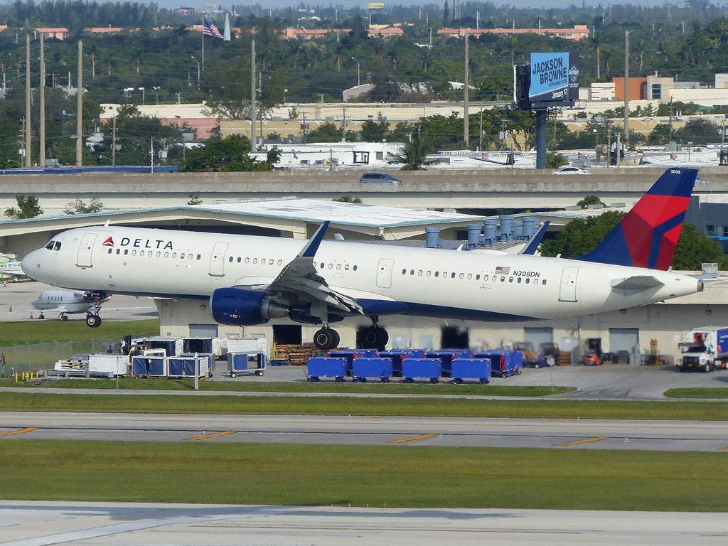 Delta Air Lines Fleet Airbus A321-200 Details and Pictures ...