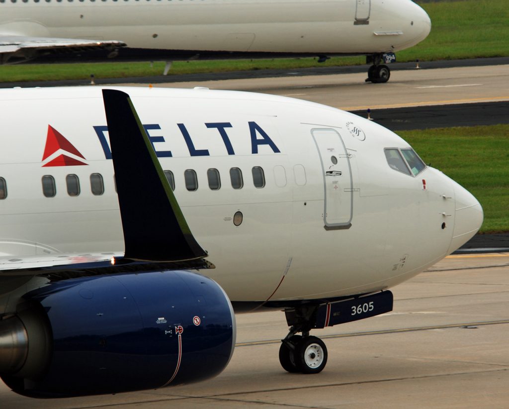 Delta Air Lines Fleet Boeing 737-700 Details and Pictures