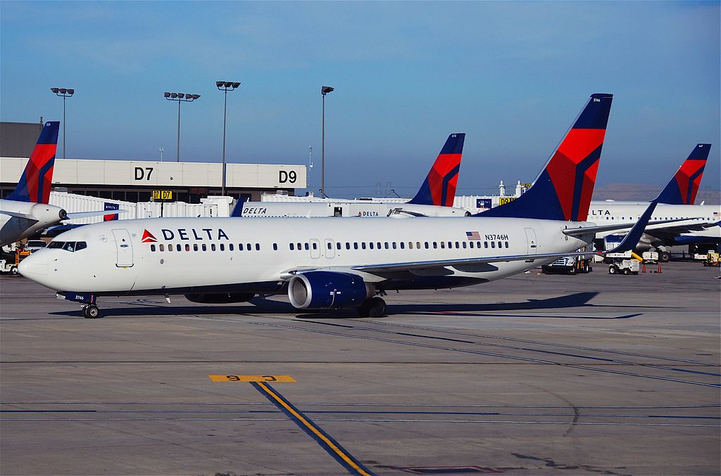 Delta Air Lines Fleet Boeing 737-800 Details and Pictures