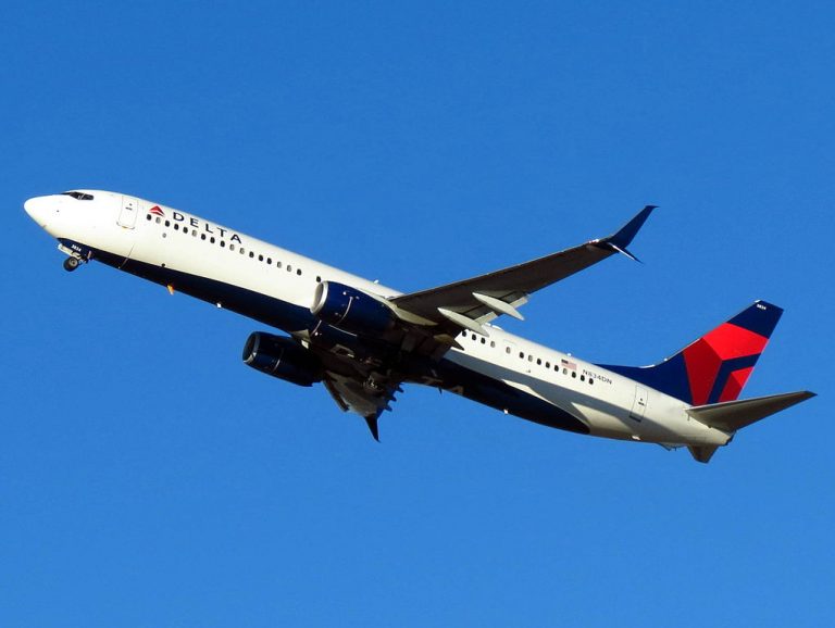 Delta Air Lines Fleet Boeing 737-900ER Details and Pictures