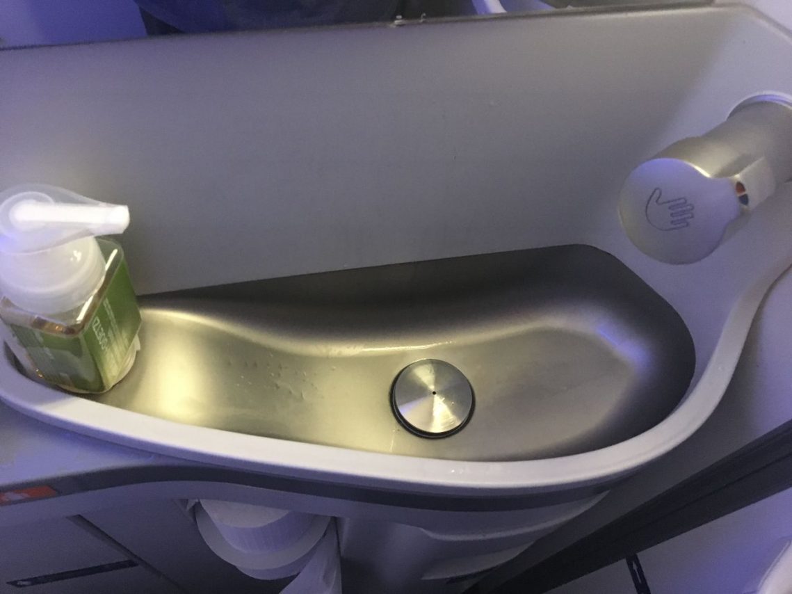 Delta Air Lines Fleet Boeing 737-900ER Details and Pictures