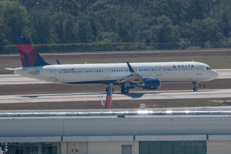 Delta Air Lines Fleet Airbus A321-200 Details and Pictures