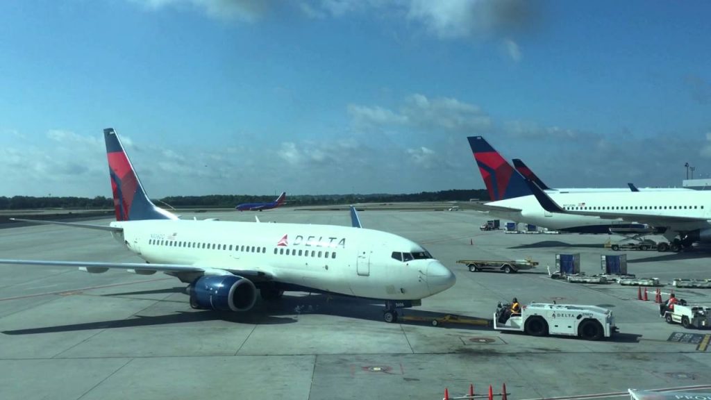 Delta Air Lines Fleet Boeing 737-700 Details and Pictures