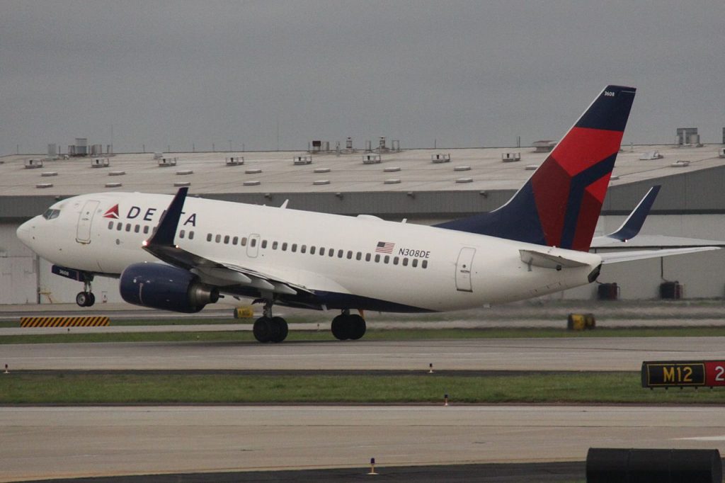 Delta Air Lines Fleet Boeing 737-700 Details and Pictures
