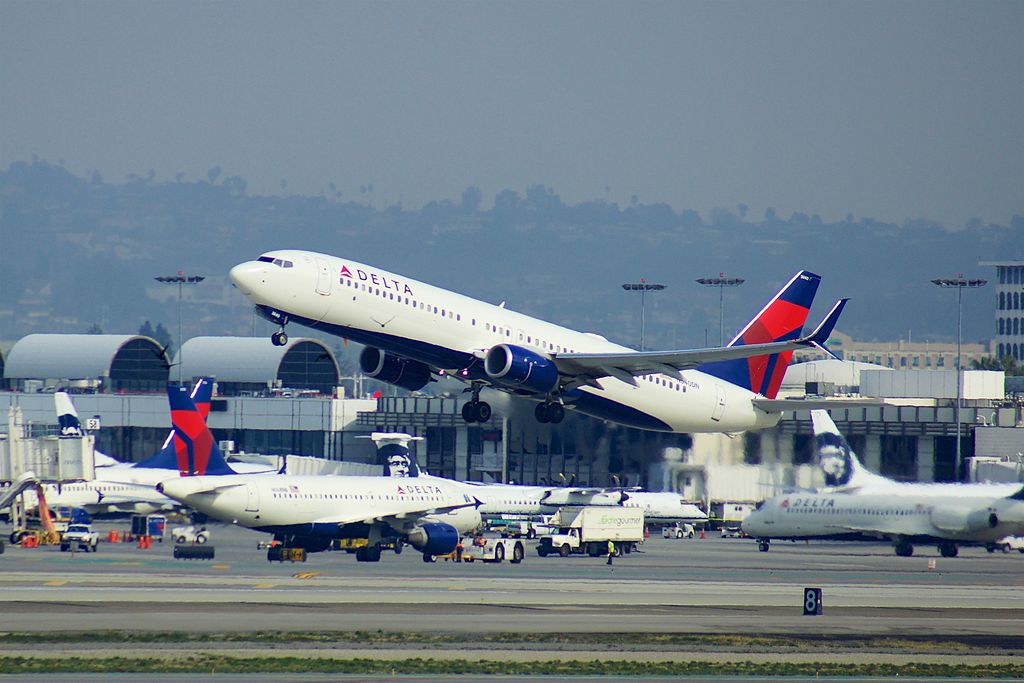 Delta Air Lines Fleet Boeing 737-900ER Details and Pictures