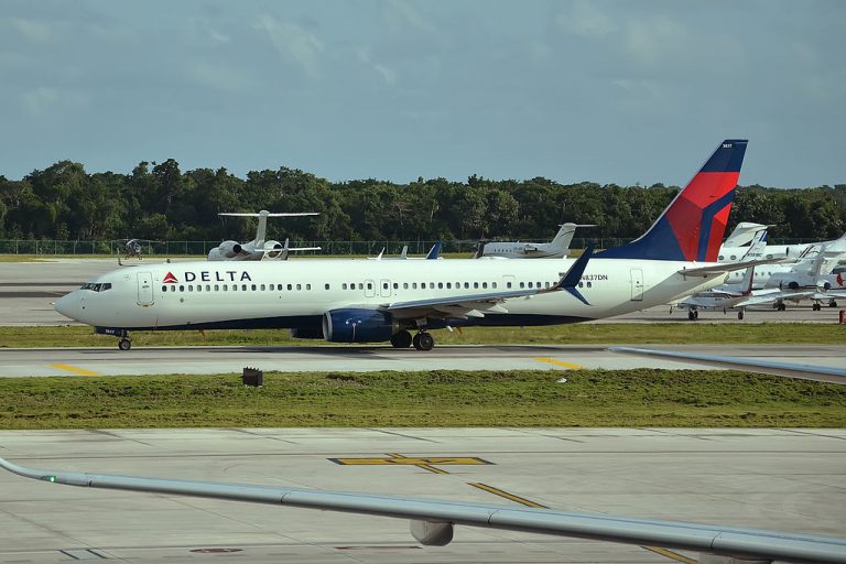 Delta Air Lines Fleet Boeing 737-900ER Details and Pictures