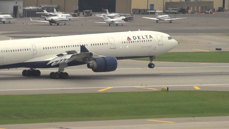 Delta Air Lines Fleet Airbus A330-300 Details and Pictures