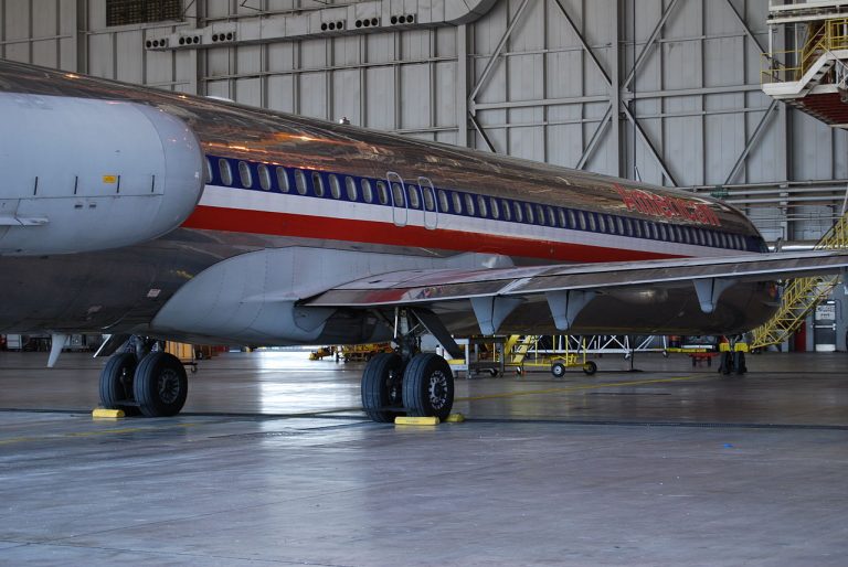 American Airlines Fleet McDonnell Douglas MD-80 Details and Pictures