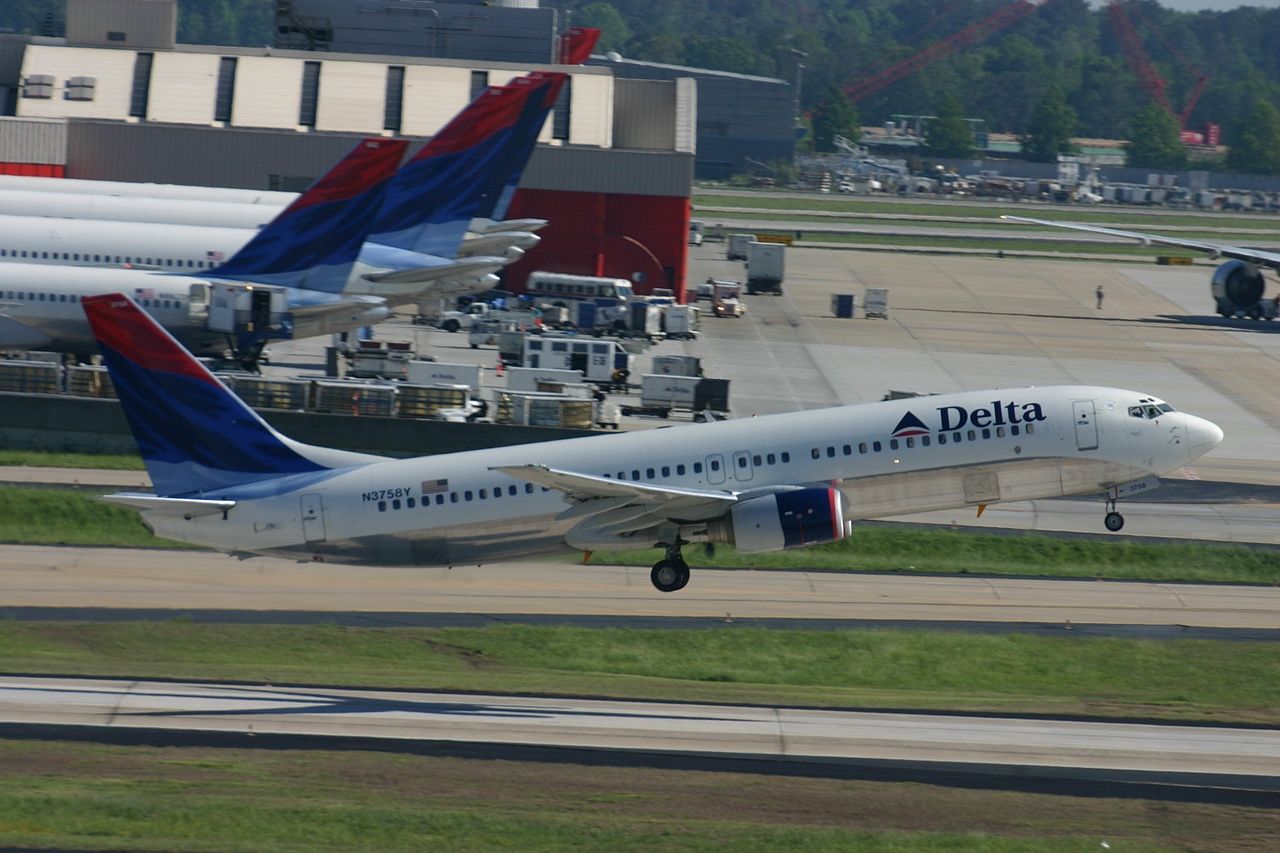 Delta Air Lines Fleet Boeing 737-800 Details and Pictures