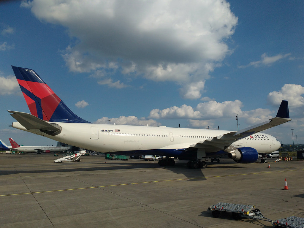 Delta Air Lines Fleet Airbus A330-300 Details and Pictures