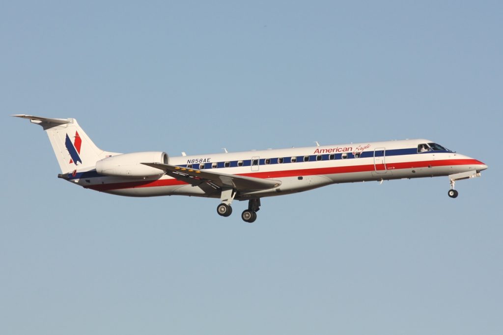 American Airlines Fleet Embraer ERJ-140 Details and Pictures