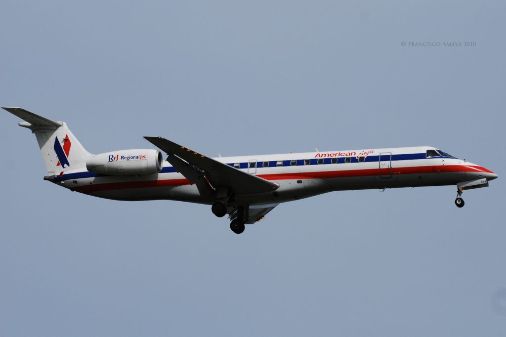 American Airlines Fleet Embraer ERJ-140 Details and Pictures