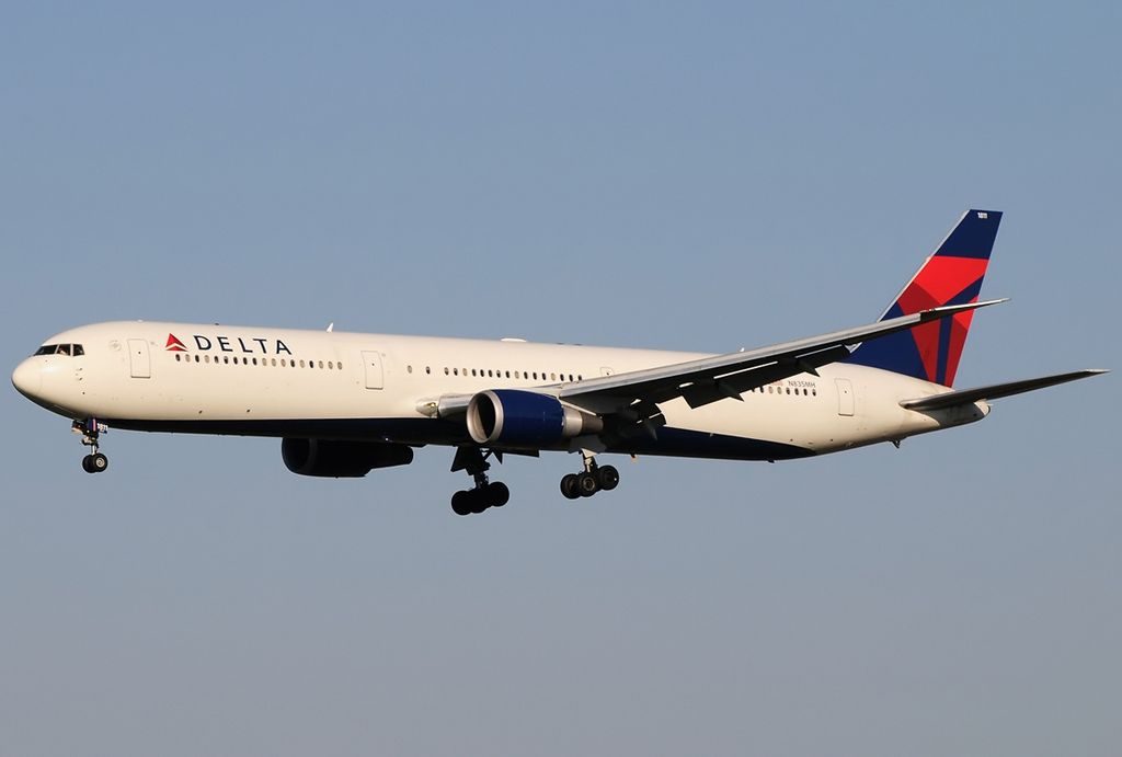 Delta Air Lines Fleet Boeing 767-400ER Details and Pictures ...