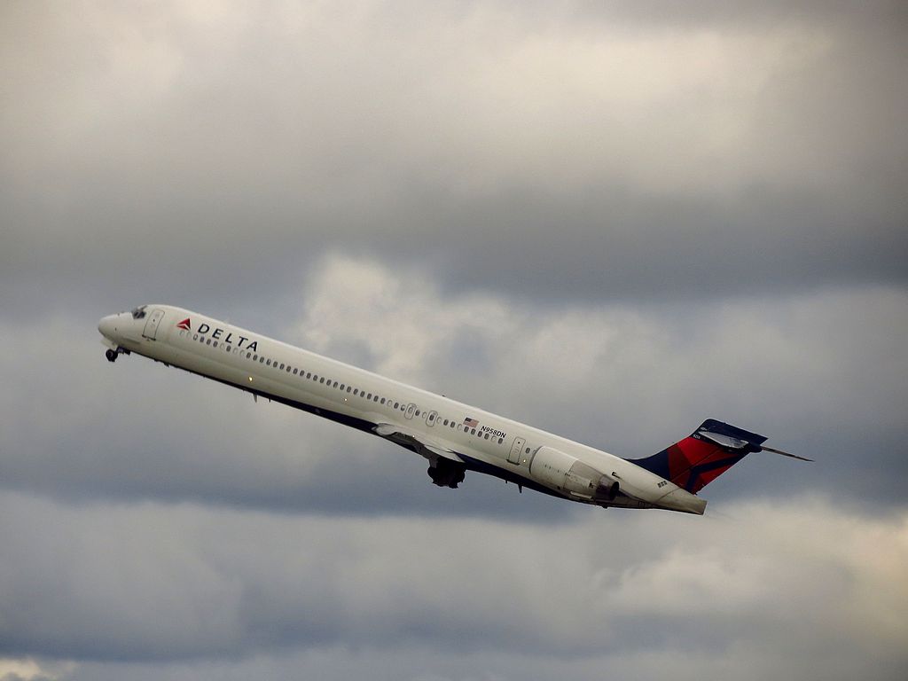 Delta Air Lines Fleet McDonnell Douglas MD-90-30 (M90) Details and Pictures
