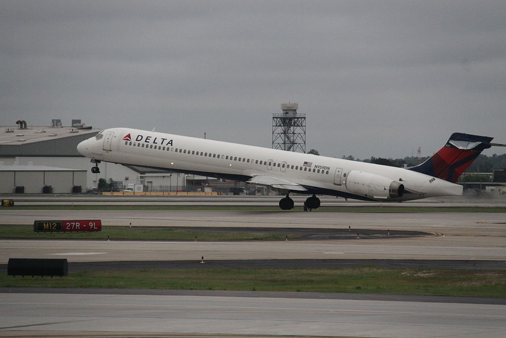 Delta Air Lines Fleet McDonnell Douglas MD-90-30 (M90) Details and Pictures