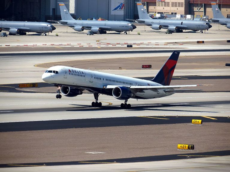 Delta Air Lines Fleet Boeing 757-200 Details and Pictures