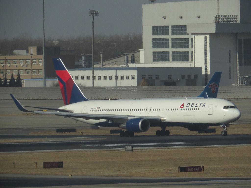 Delta Air Lines Fleet Boeing 767-300ER Details and Pictures
