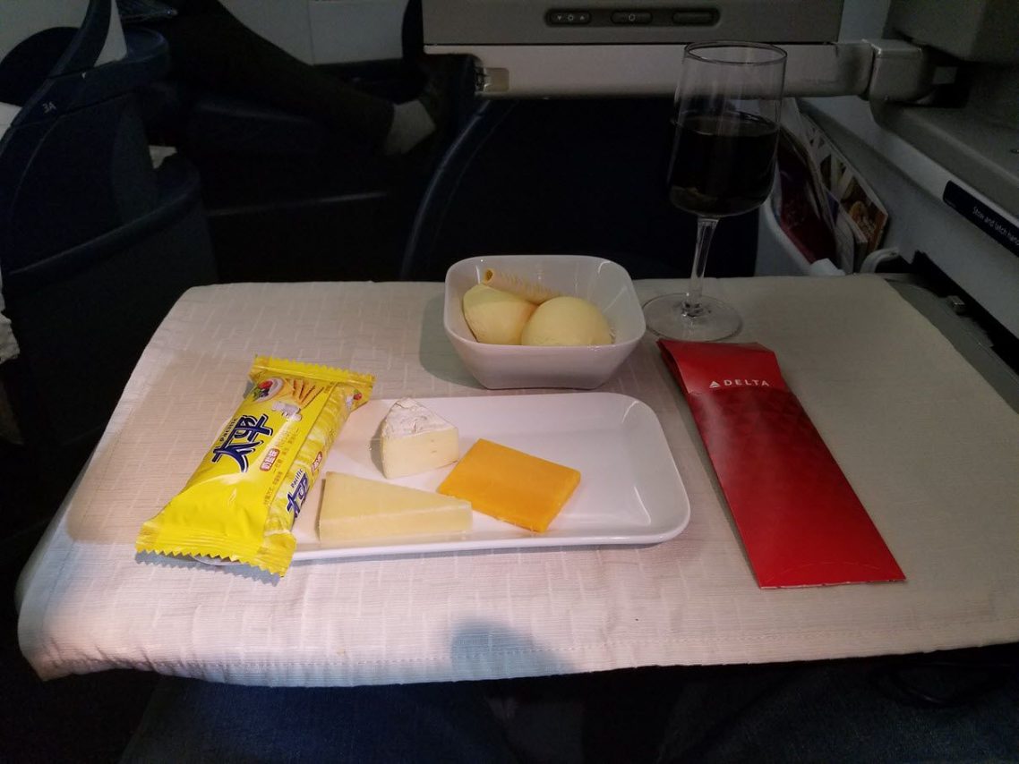 Delta Air Lines Fleet Boeing 777-200LR Details and Pictures