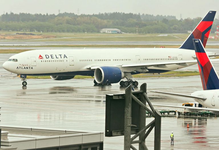 Delta Air Lines Fleet Boeing 777-200LR Details and Pictures