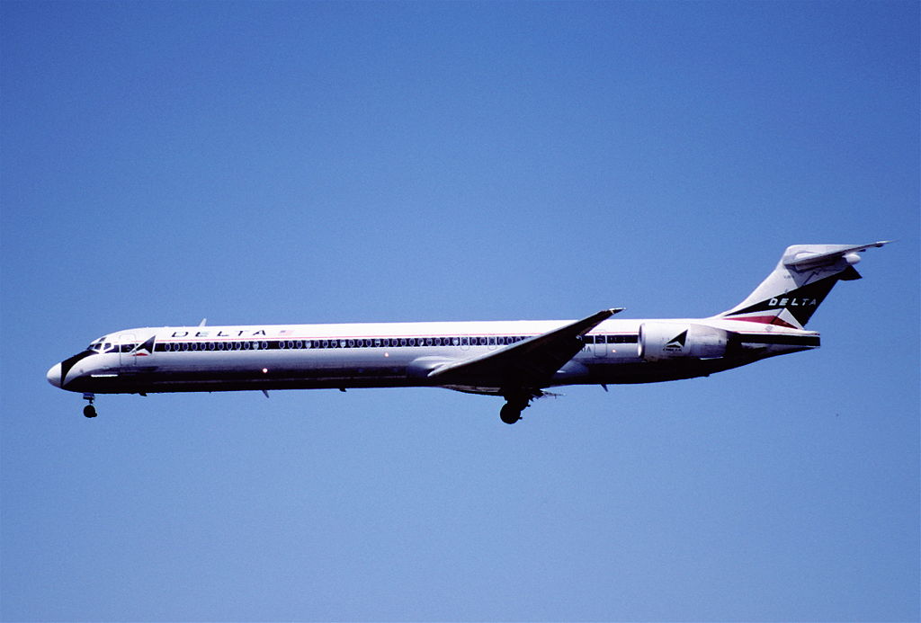 Delta Air Lines Fleet McDonnell Douglas MD-90-30 (M90) Details and Pictures