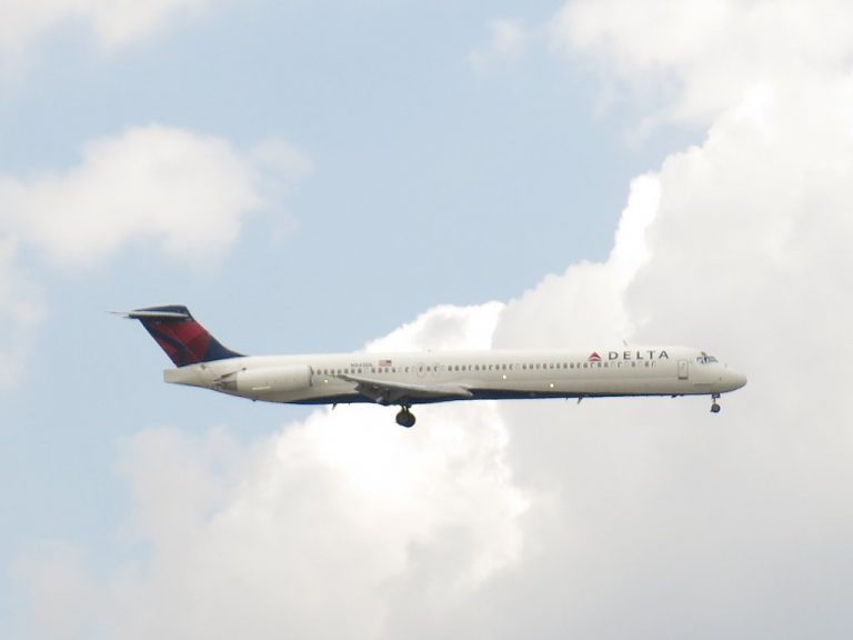Delta Air Lines Fleet McDonnell Douglas MD-88 (M88) Details and Pictures