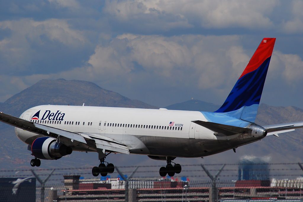 Delta Air Lines Fleet Boeing 767-300 Details and Pictures ...