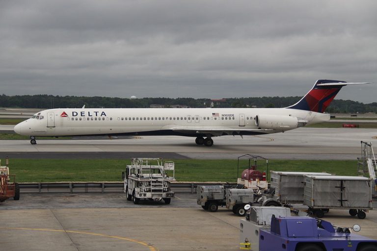 Delta Air Lines Fleet McDonnell Douglas MD-88 (M88) Details and Pictures
