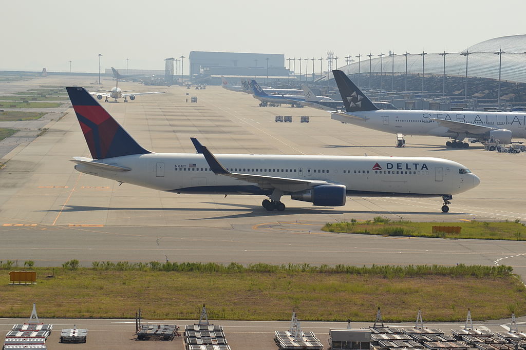 Delta Air Lines Fleet Boeing 767-300ER Details and Pictures