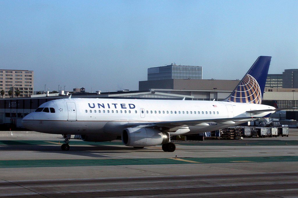 United Airlines Fleet Airbus A319-100 Details and Pictures ...