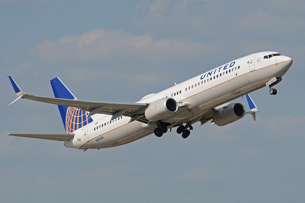 United Airlines Fleet Boeing 737-900ER Details and Pictures