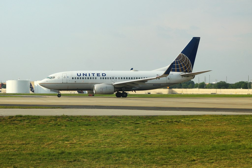 United Airlines Fleet Boeing 737-700 Details and Pictures