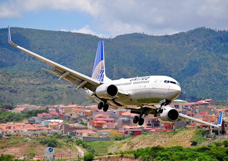 United Airlines Fleet Boeing 737-700 Details and Pictures